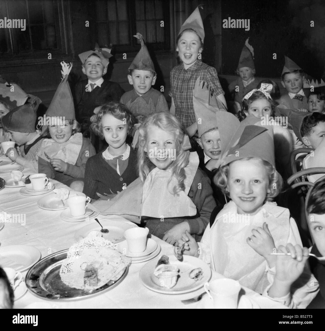1950s christmas children hi-res stock photography and images - Alamy