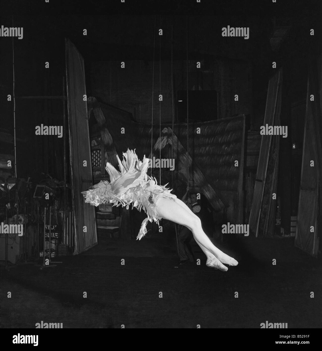 Pat Morris, Prima ballerina in flying ballet in Snow White and the ...