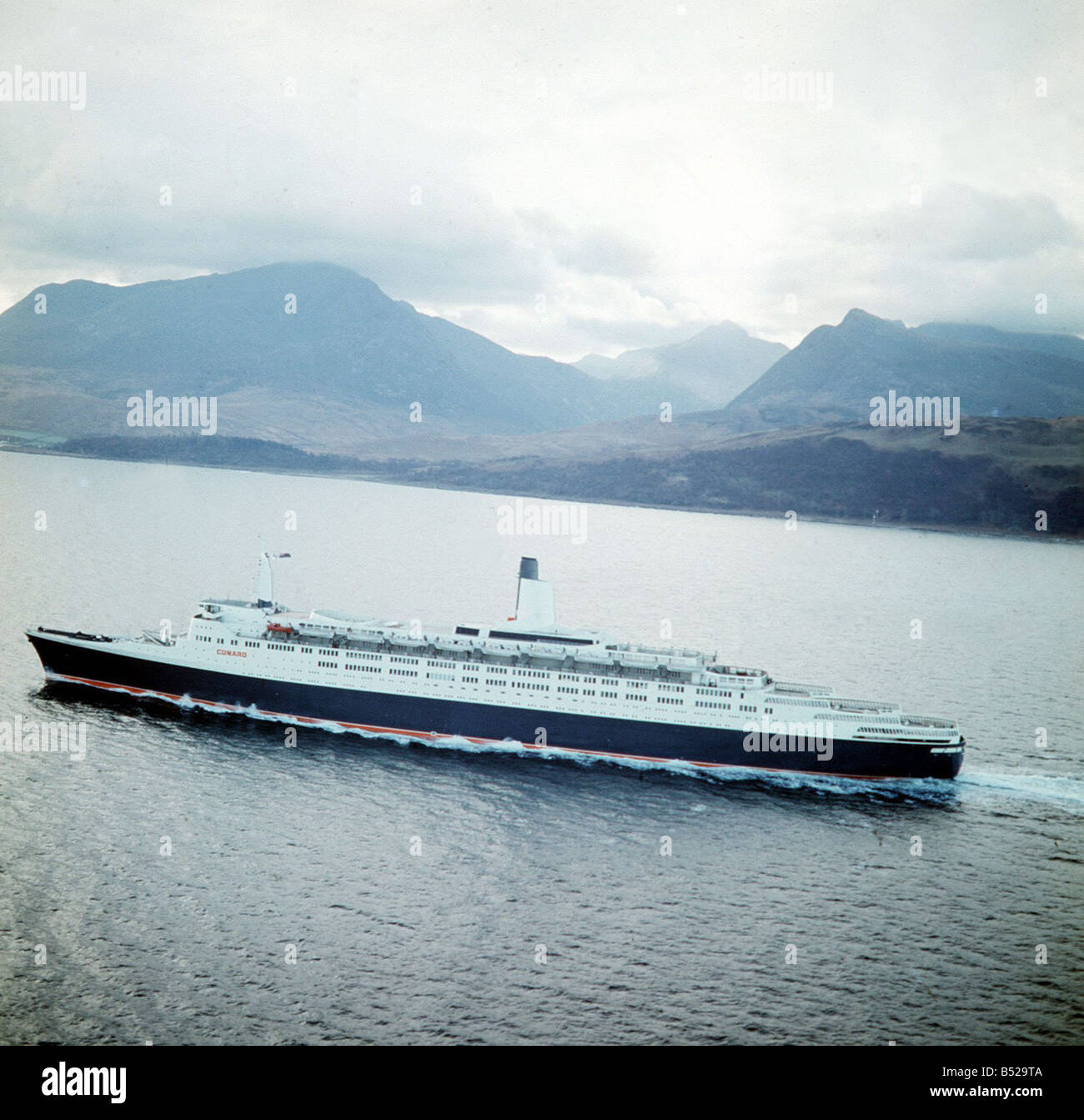 Queen Elizabeth 1968 Stock Photos & Queen Elizabeth 1968 Stock Images ...