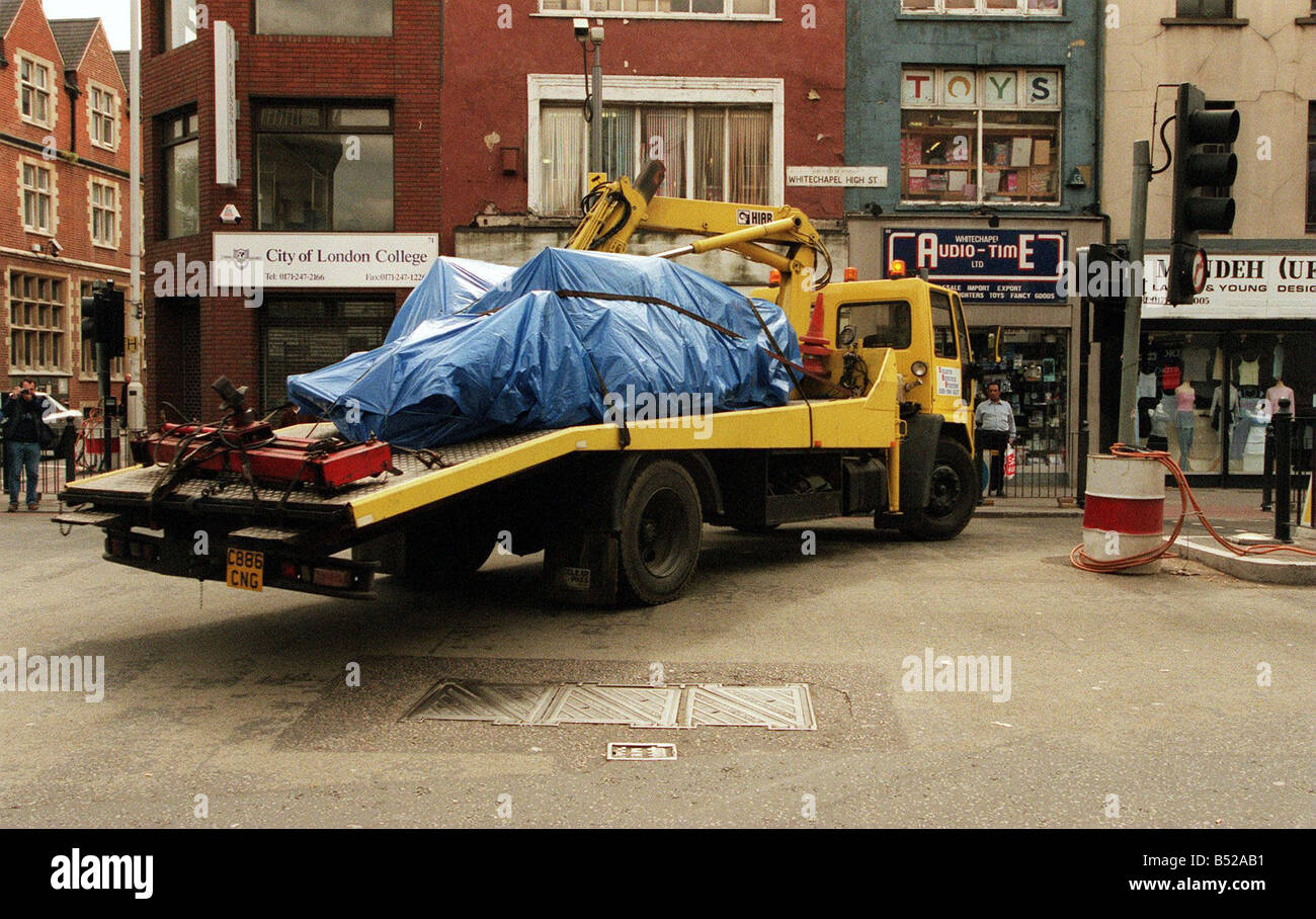 Brick Lane Nail Bomb Explosion 1999 Car involved in explosion is taken ...