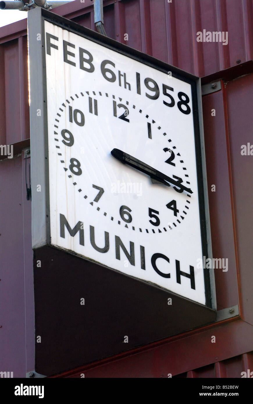 Manchester united clock hi-res stock photography and images - Alamy
