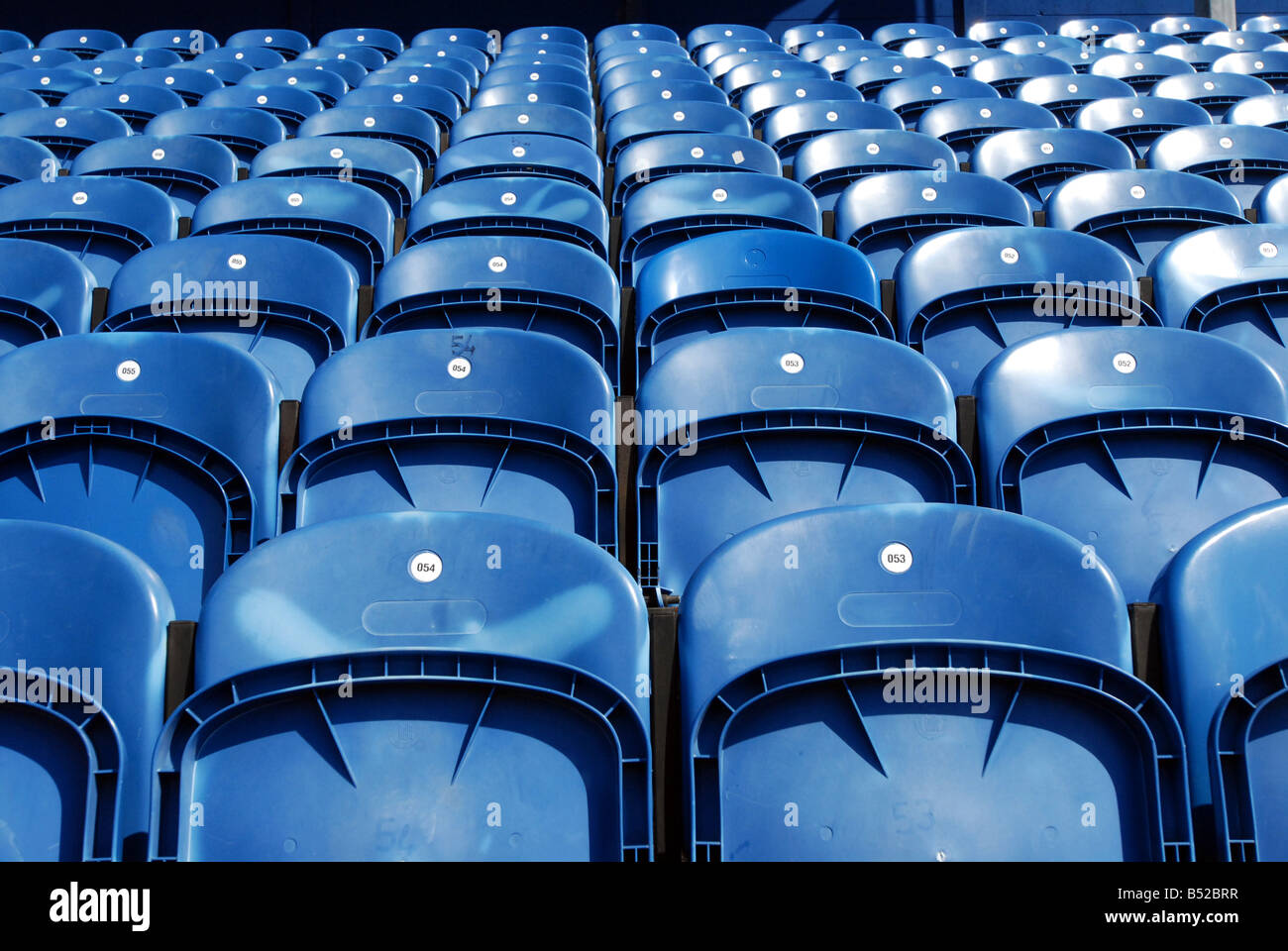Empty stadium hi-res stock photography and images - Alamy
