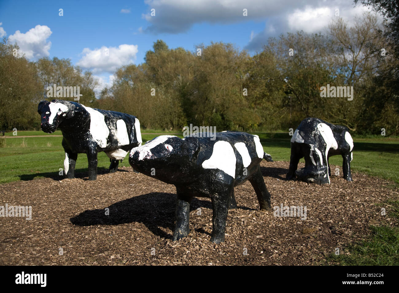 Cow sculptures hi-res stock photography and images - Alamy