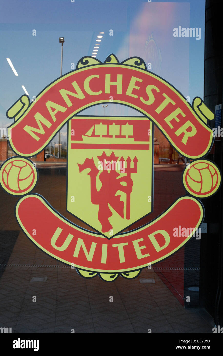 Manchester United Football Club Badge Stock Photo - Alamy