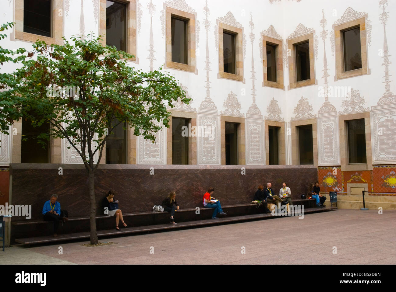 Courtyard leading hi-res stock photography and images - Alamy