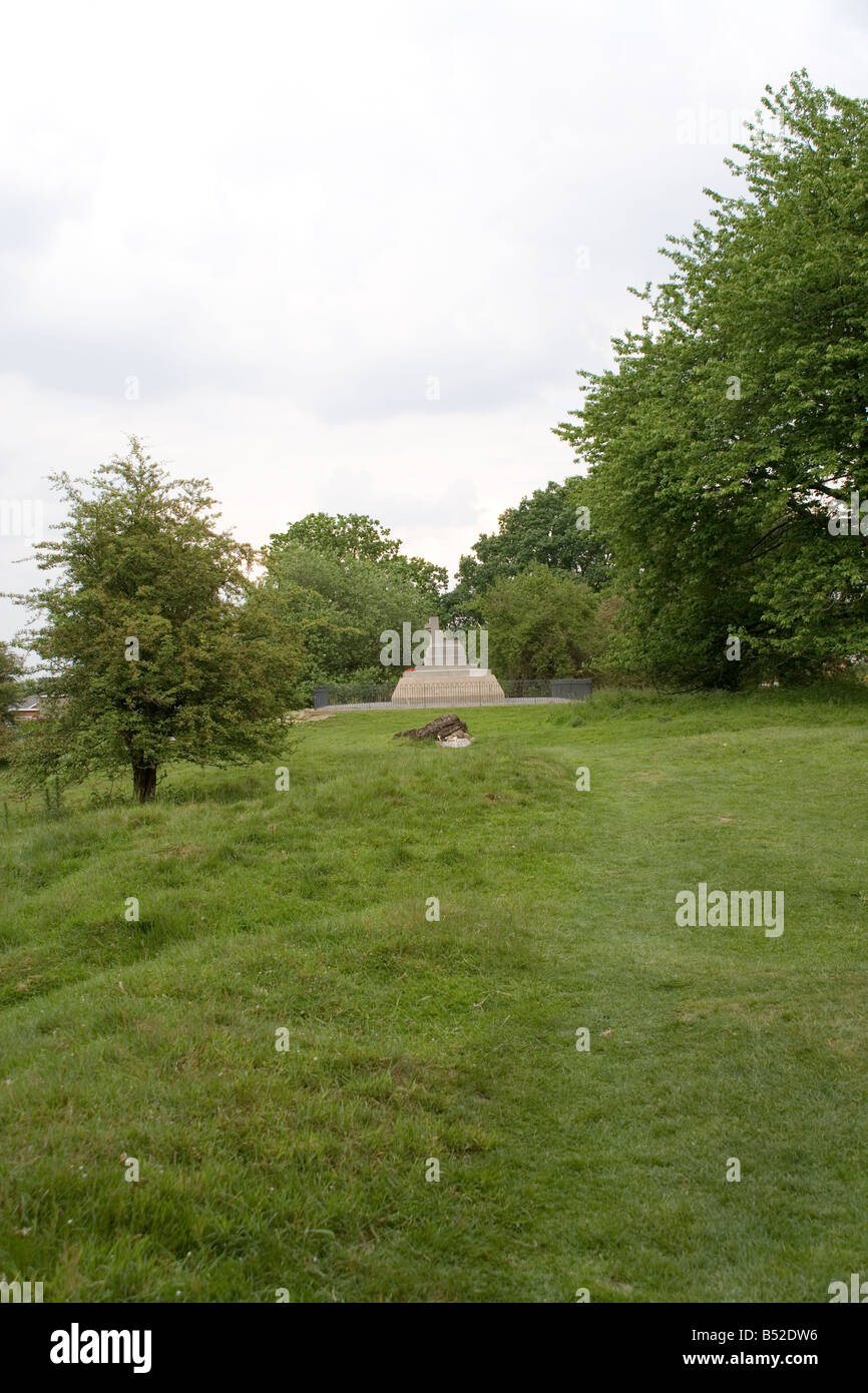 First World War Memorial to the British 14th Light Division on Hill 60 ...