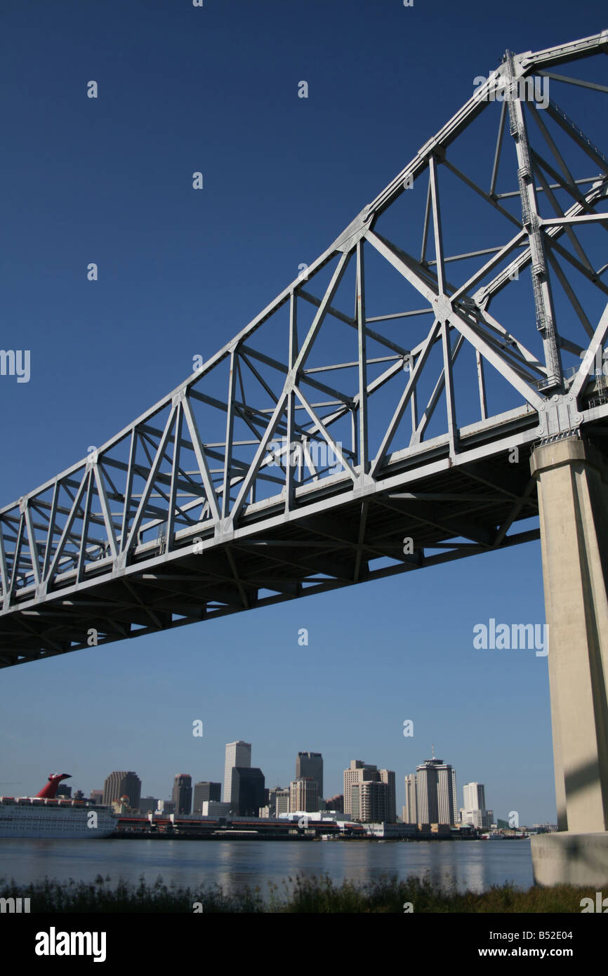 crescent city connection bridge with New Orleans skyline November 2007 ...