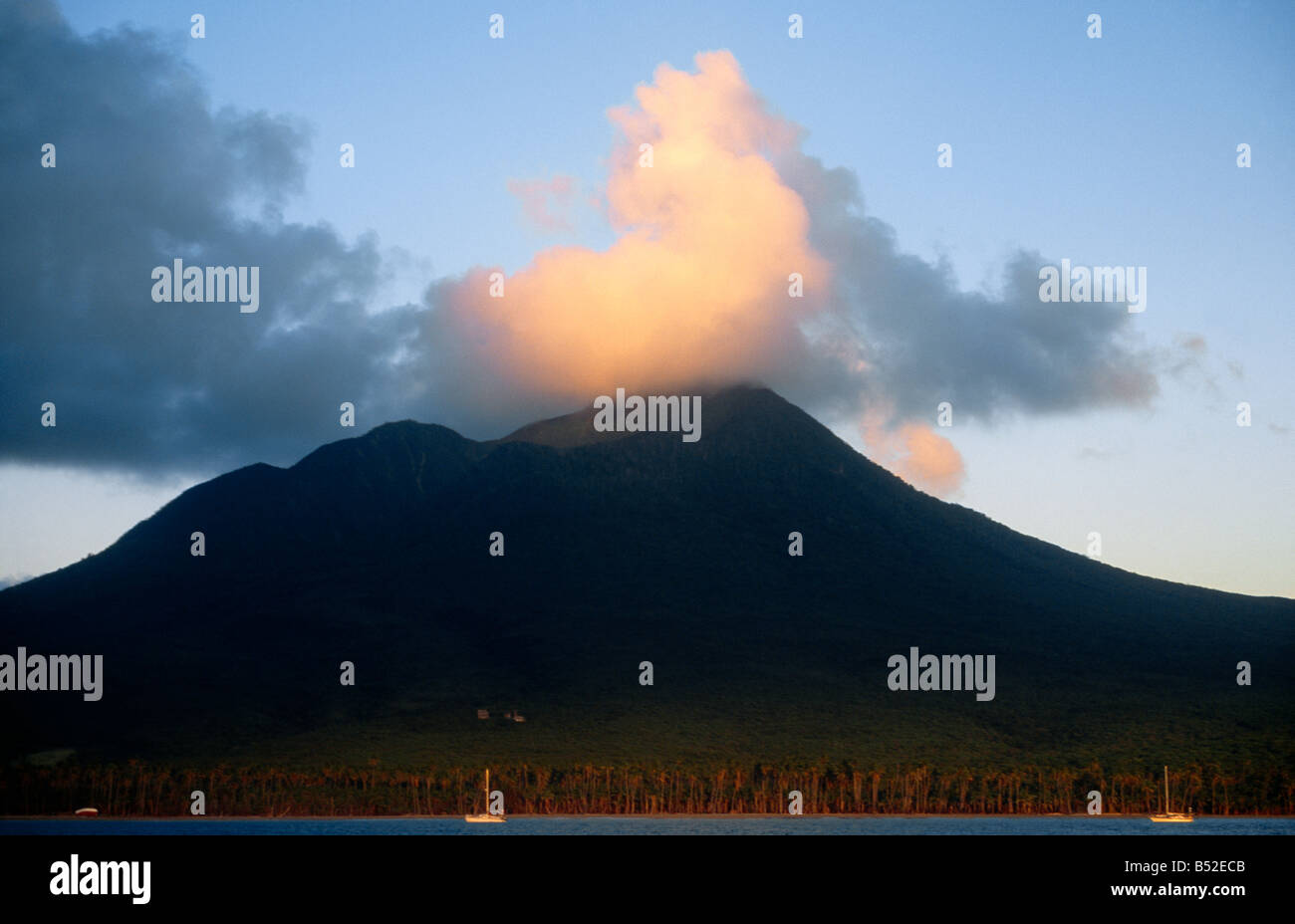 Nevis peak volcano hi-res stock photography and images - Alamy