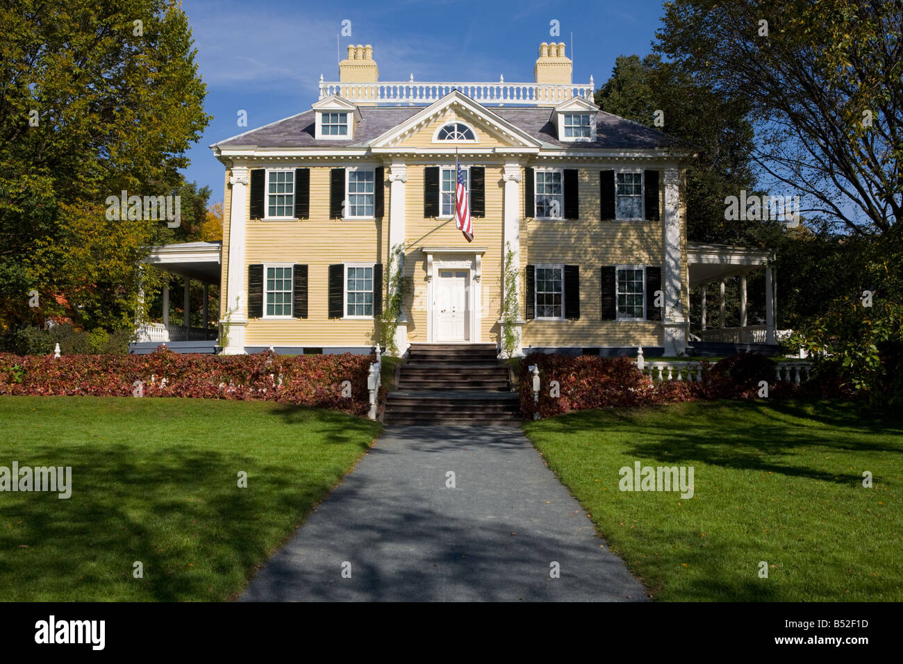 Henry wadsworth longfellow house hi-res stock photography and images ...