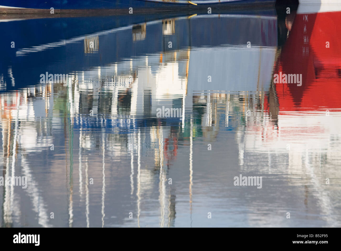 Red white and blue ship hi-res stock photography and images - Alamy