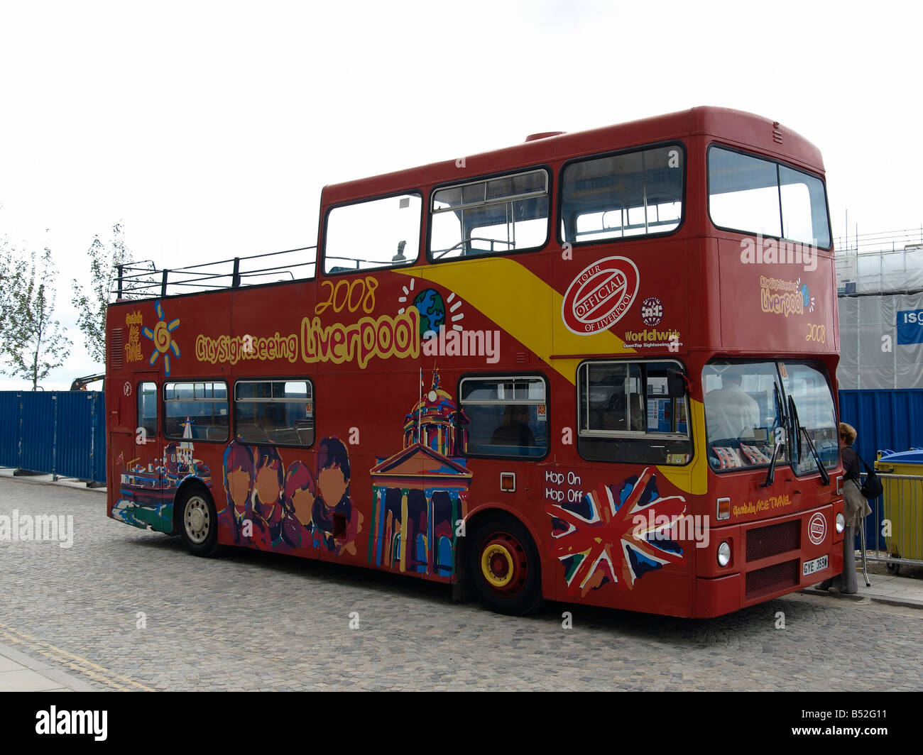 Liverpool, City of Culture 2008, Tour Bus Stock Photo - Alamy