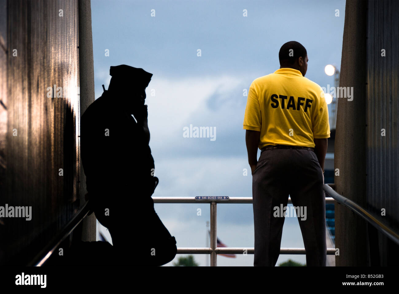 Stadium silhouette hi-res stock photography and images - Alamy