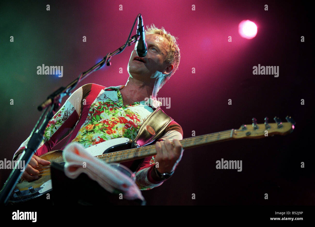 Sting hi-res stock photography and images - Alamy