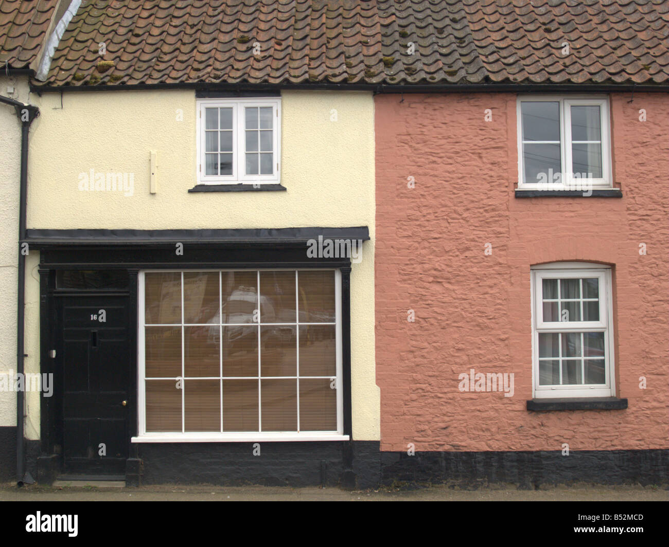 English style georgian house hi-res stock photography and images - Alamy