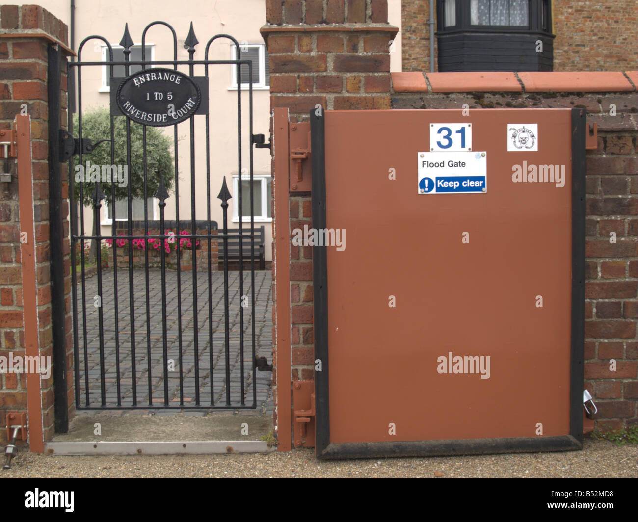 Garden flood gate hi-res stock photography and images - Alamy