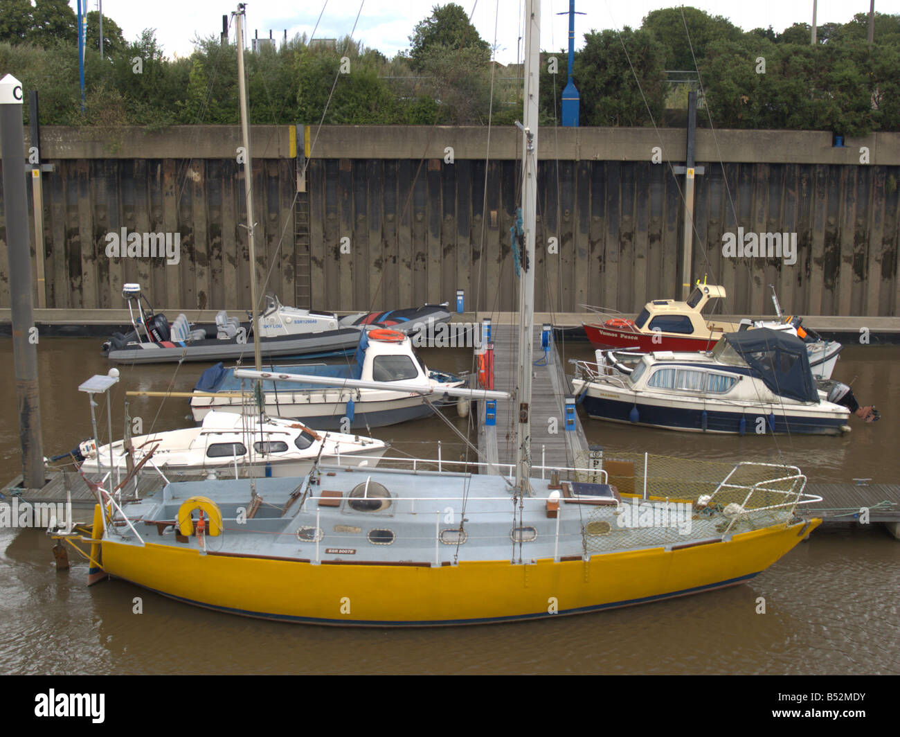 low tide river piling leisure craft harbour river nene wisbech ...