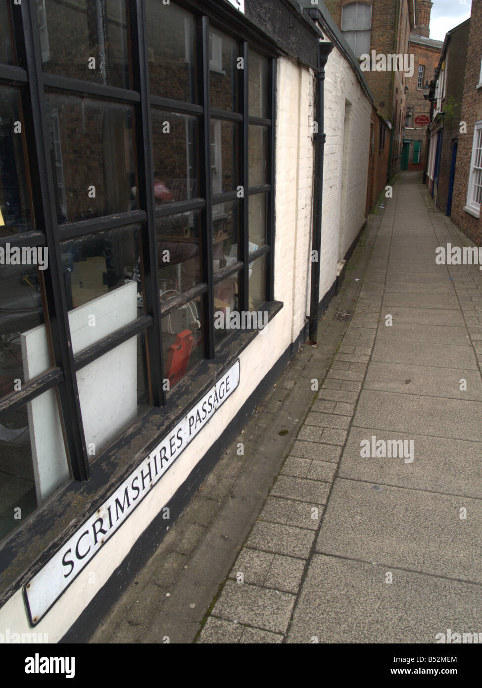 shop front narrow passage walkway shortcut paving scrimshires wisbech ...