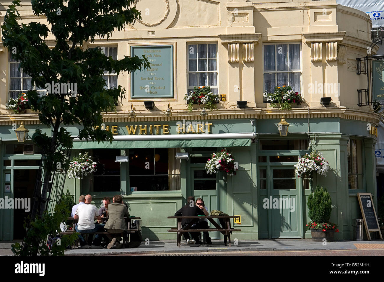 pub The White Hart, 22 Great Suffolk Street, London SE1, UK Stock Photo ...