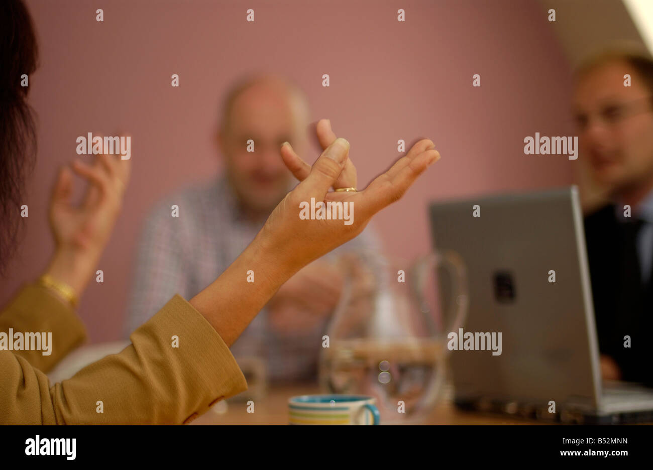 Expressive hands conversation hi-res stock photography and images - Alamy