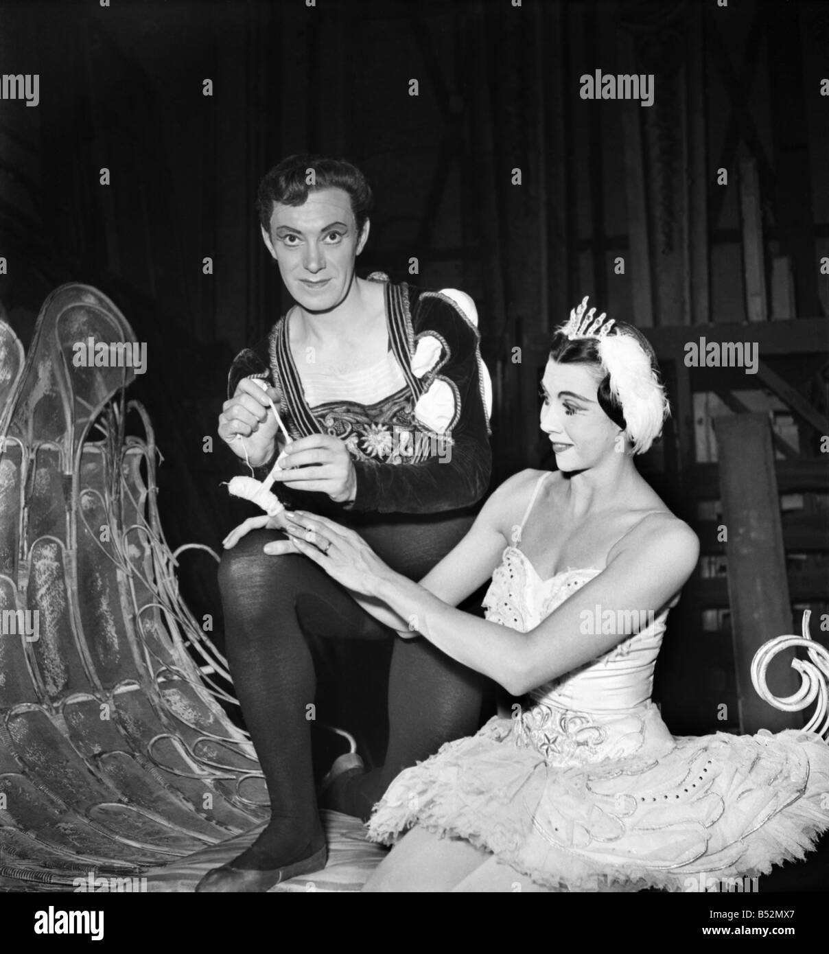 Swan Lake Ballet Rehearsal Beryl Grey. December 1952 C6192 - 001 Stock ...