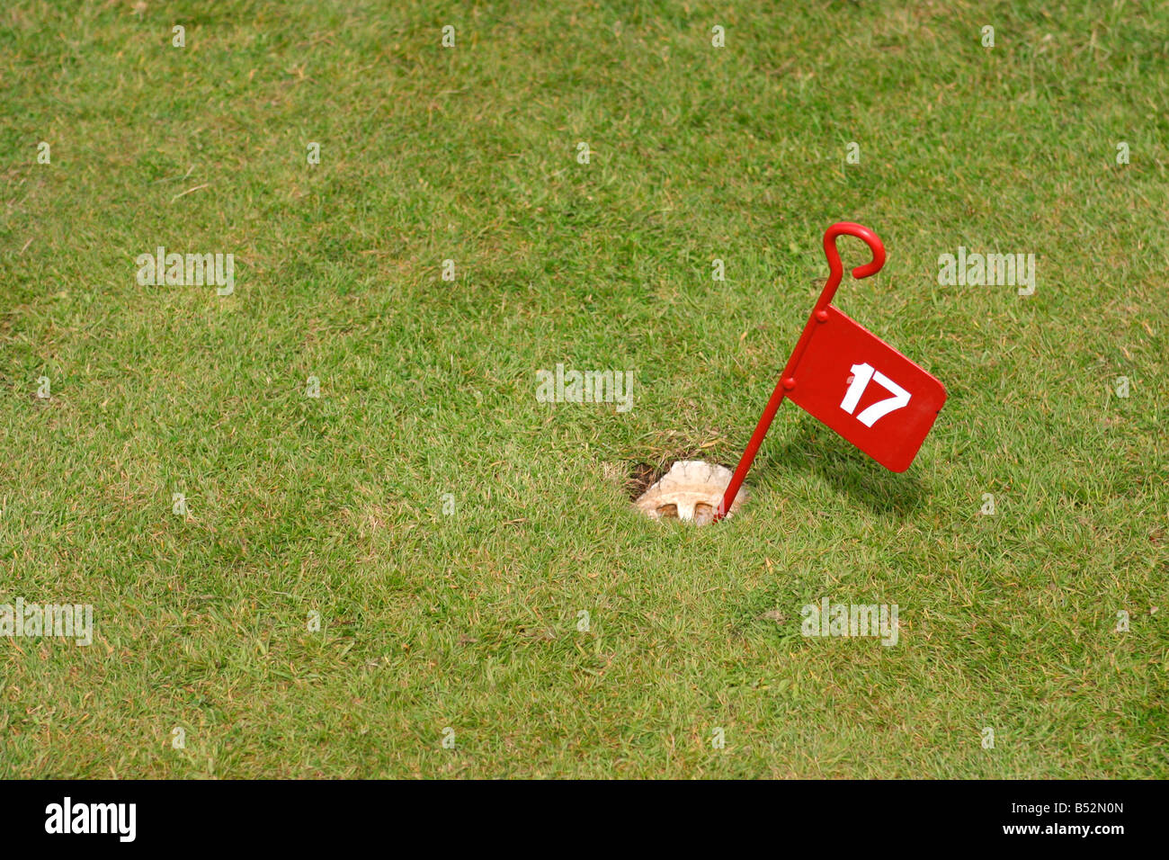 17 th golf hole flag Stock Photo - Alamy