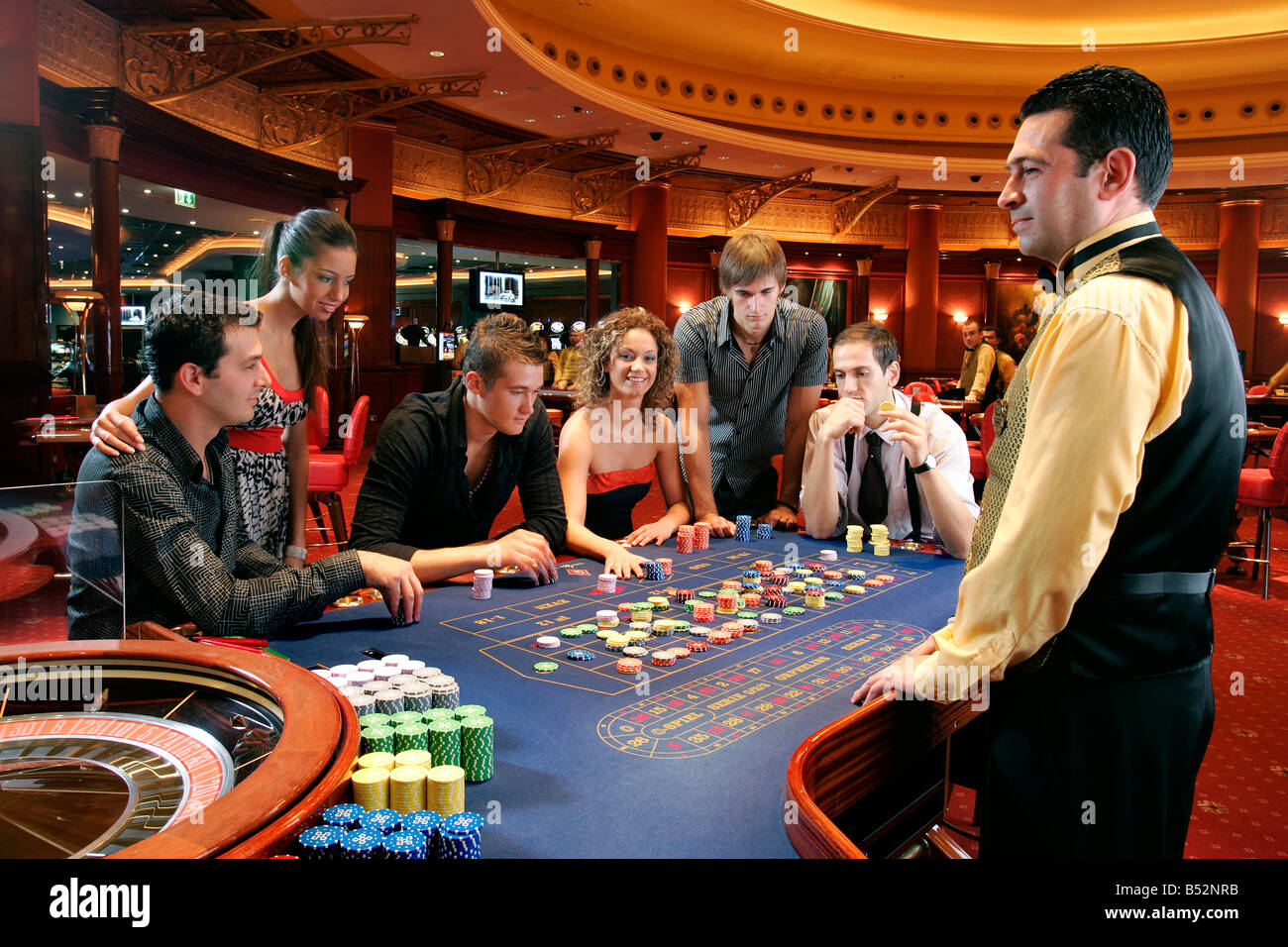 Adults gaming centre hi-res stock photography and images - Alamy