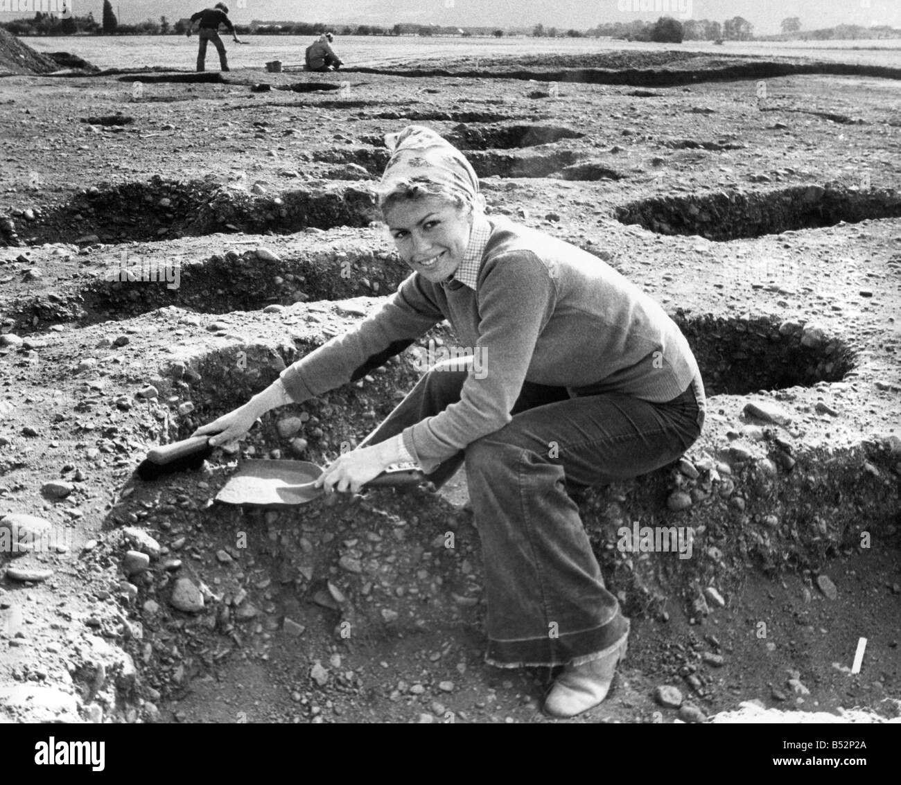 Student archaeologist hi-res stock photography and images - Alamy