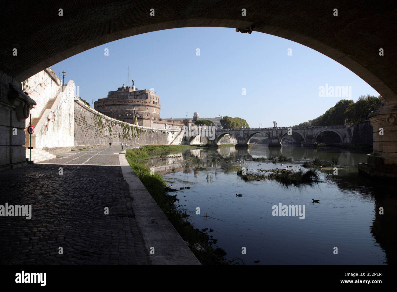 Underneath the arches hi-res stock photography and images - Alamy