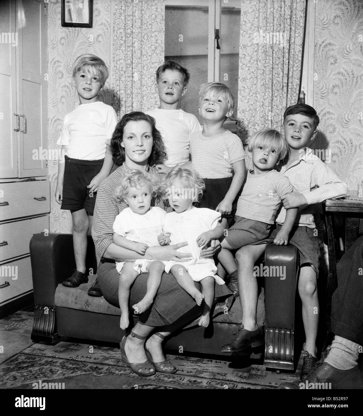 Mrs Eileen Moorman and her family of 7 Boys. August 1952 C3982 Stock ...