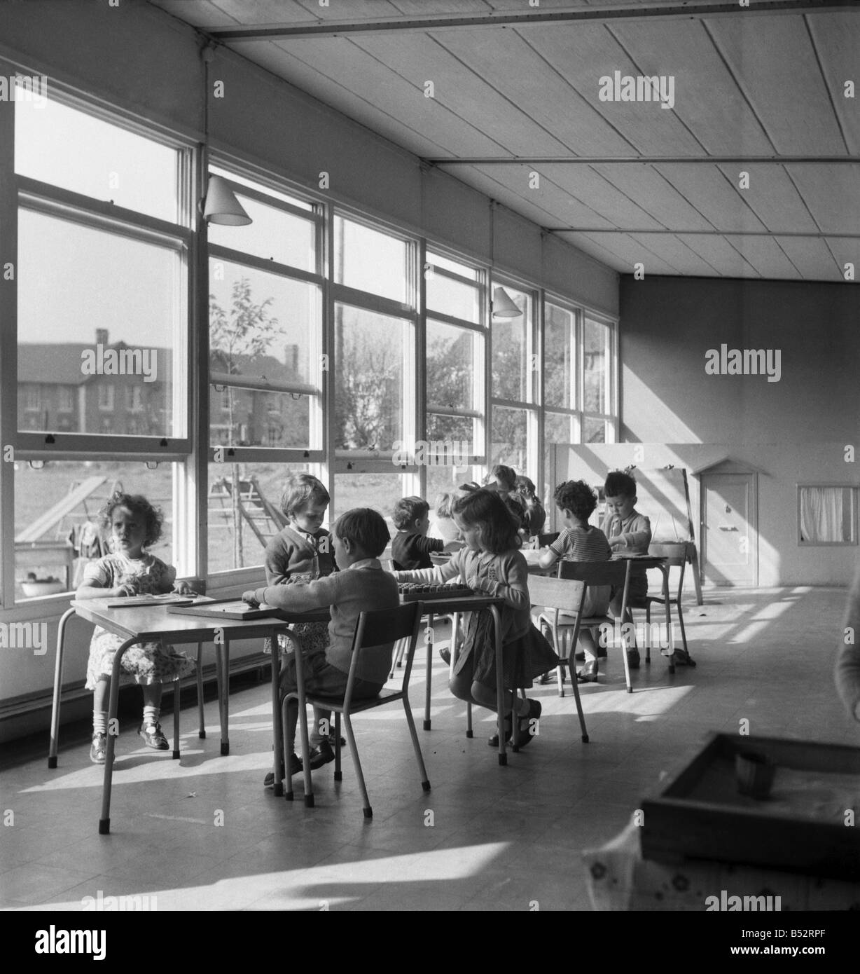 1950s school class hi-res stock photography and images - Alamy