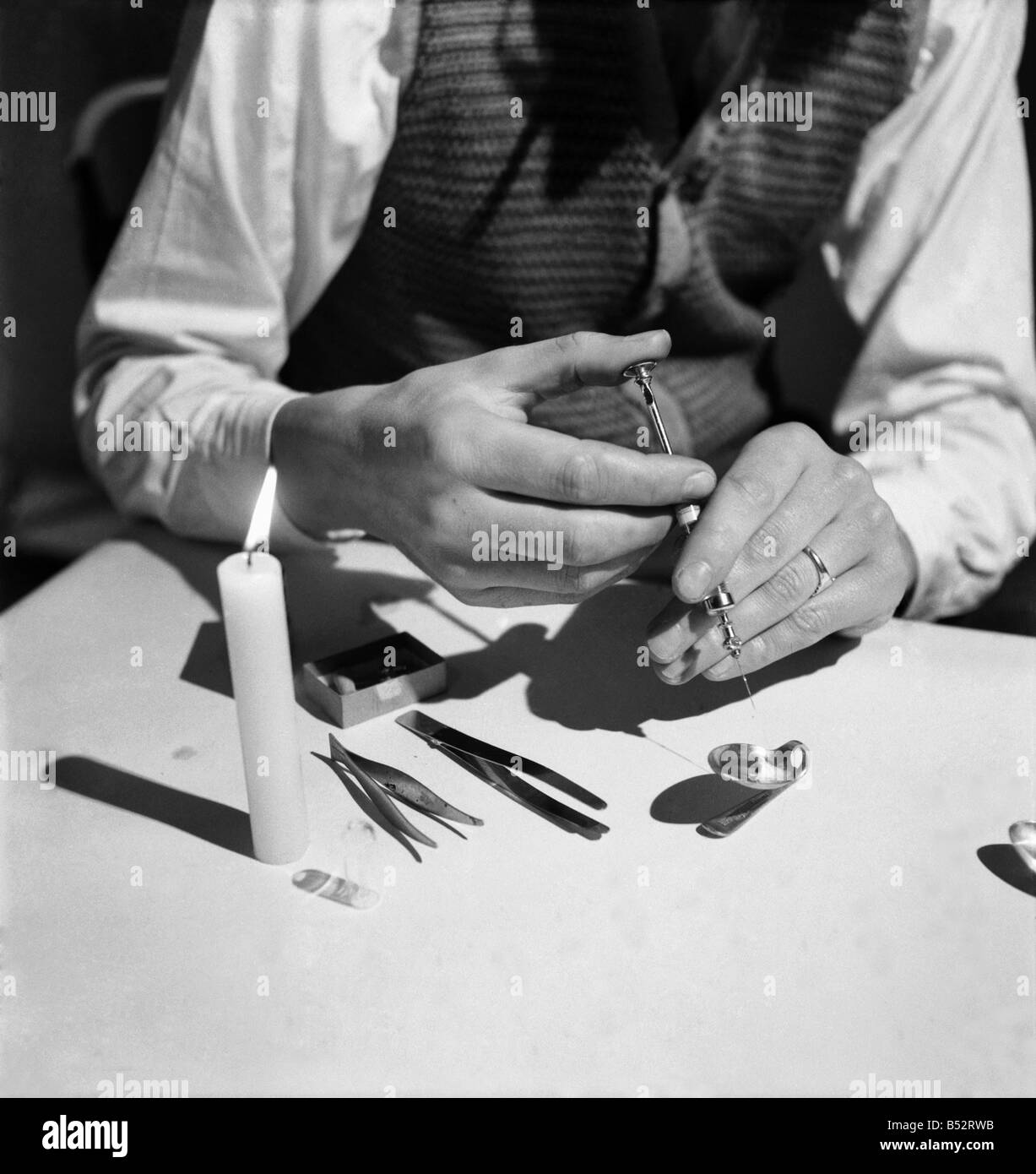 Heroin use 1950s hi-res stock photography and images - Alamy