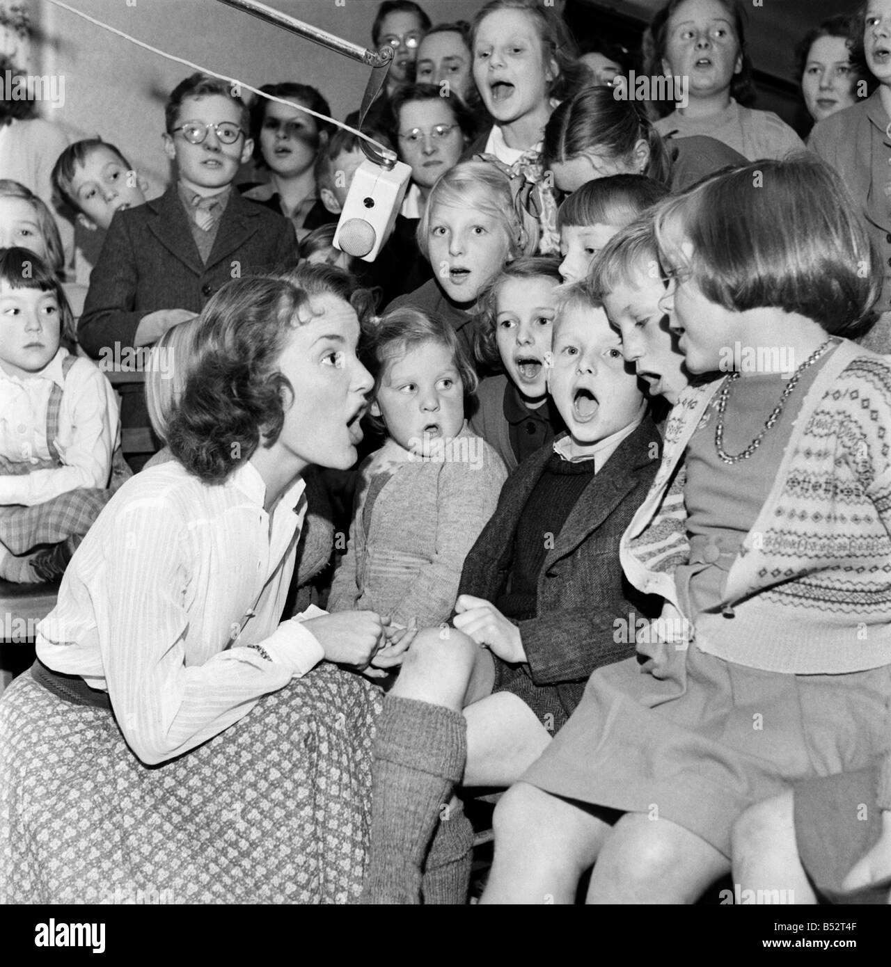 Petula clark at home hi-res stock photography and images - Alamy