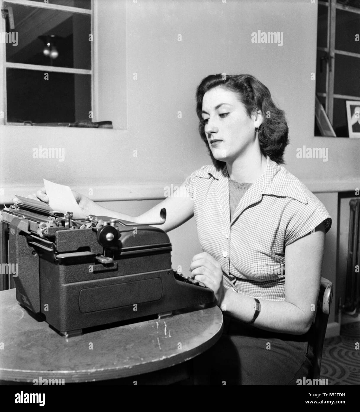 Typist Diana Seal at work. November 1952 C5663 Stock Photo - Alamy
