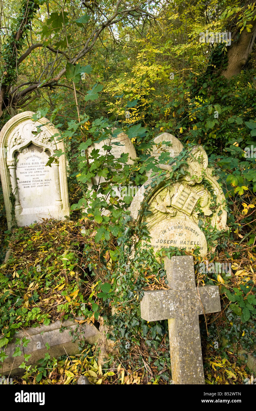 Highgate Cemetery Highgate N6 London United Kingdom Stock Photo - Alamy