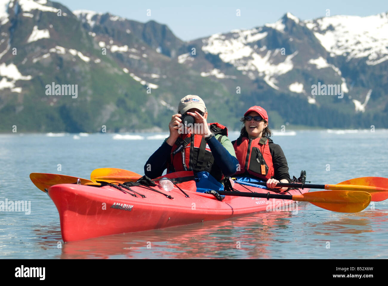 Kenai fjords national park kayak hi-res stock photography and images ...