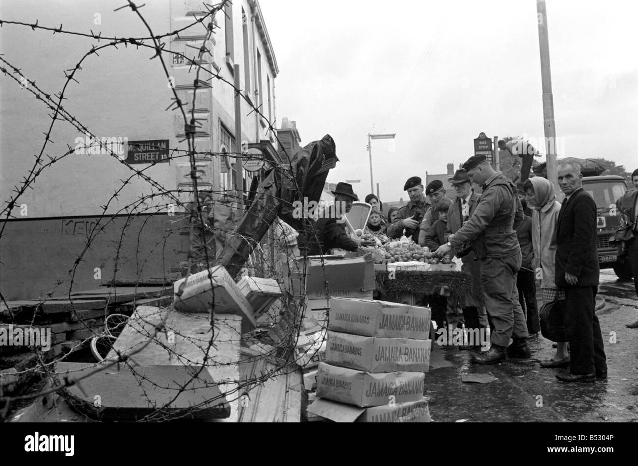 1969 belfast soldiers High Resolution Stock Photography and Images - Alamy