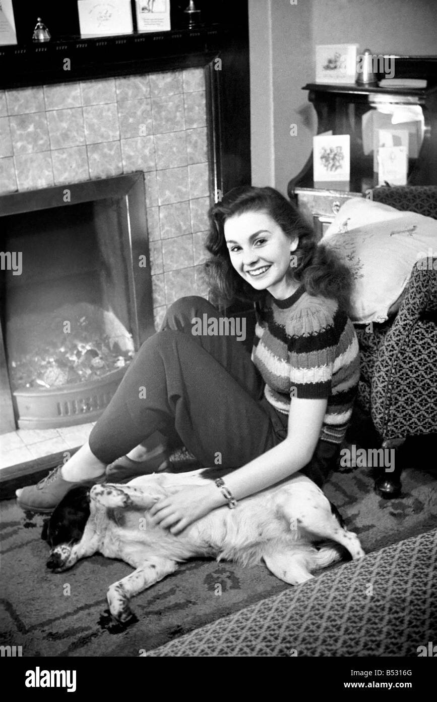 Jean Simmons Young Film Actress. January 1946 O6028-002 Stock Photo - Alamy