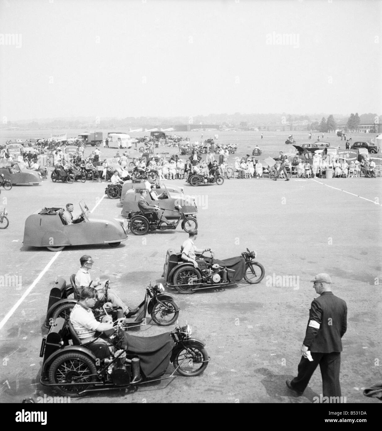 Tricycle 1950s hi-res stock photography and images - Alamy