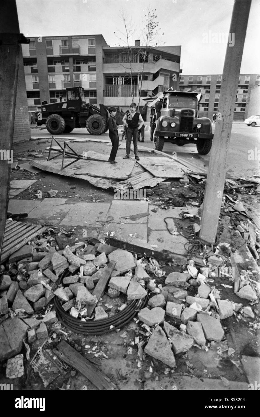 1969 belfast soldiers High Resolution Stock Photography and Images - Alamy