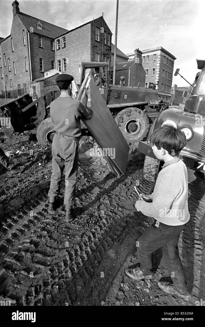 1969 belfast soldiers High Resolution Stock Photography and Images - Alamy