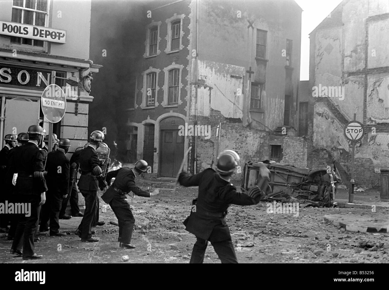 Northern Ireland July 1969. Police try to contain rioting on the ...