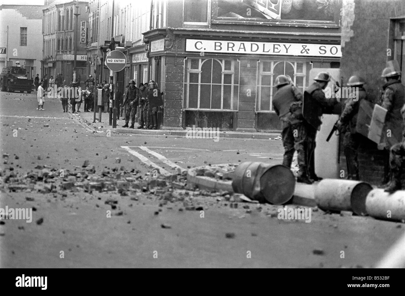 Northern Ireland Sept. 1971, Rioting in the Bogside, Londonderry where ...