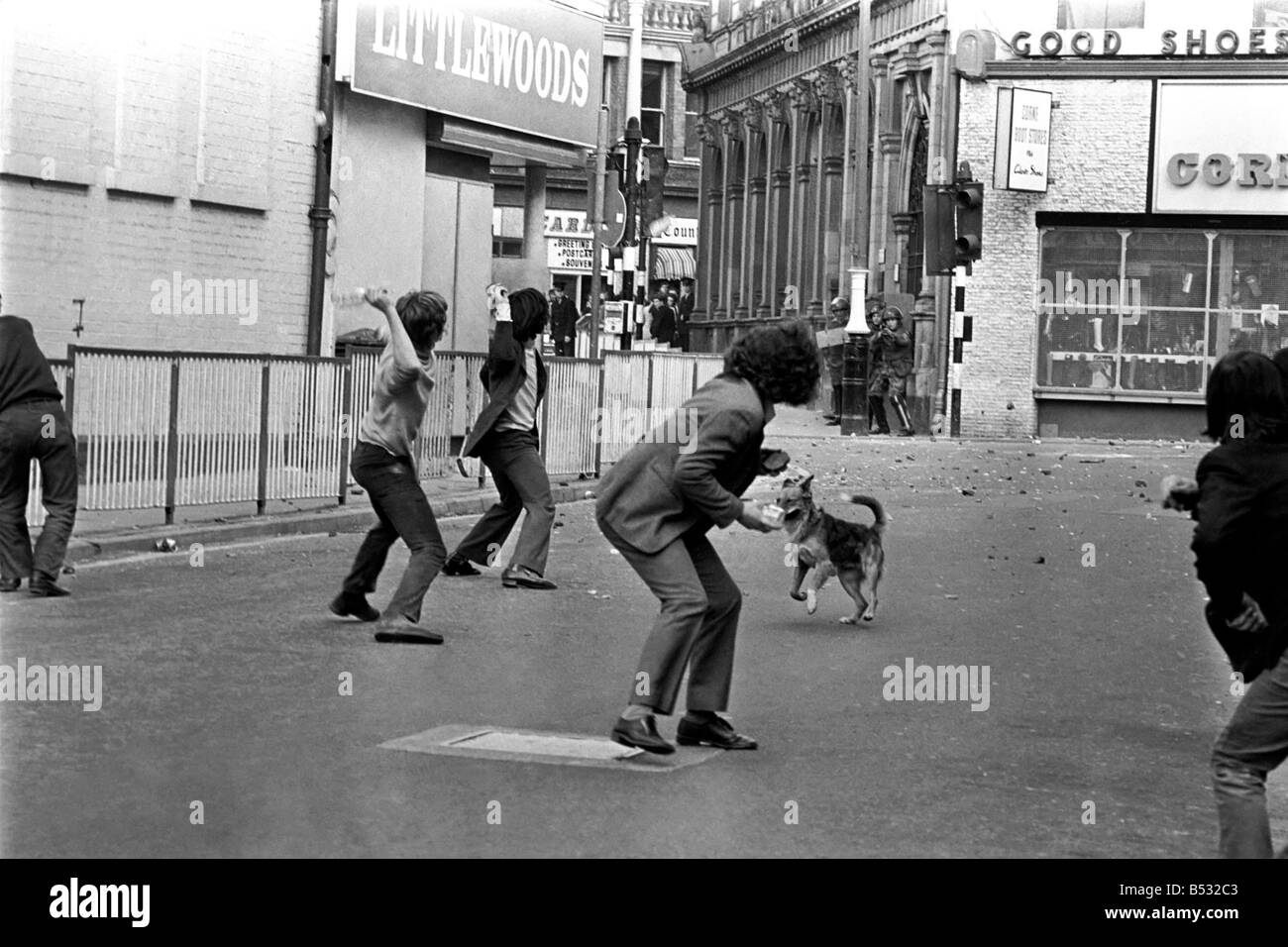 Northern Ireland Sept. 1971, Rioting in Londonderry where soldiers of ...
