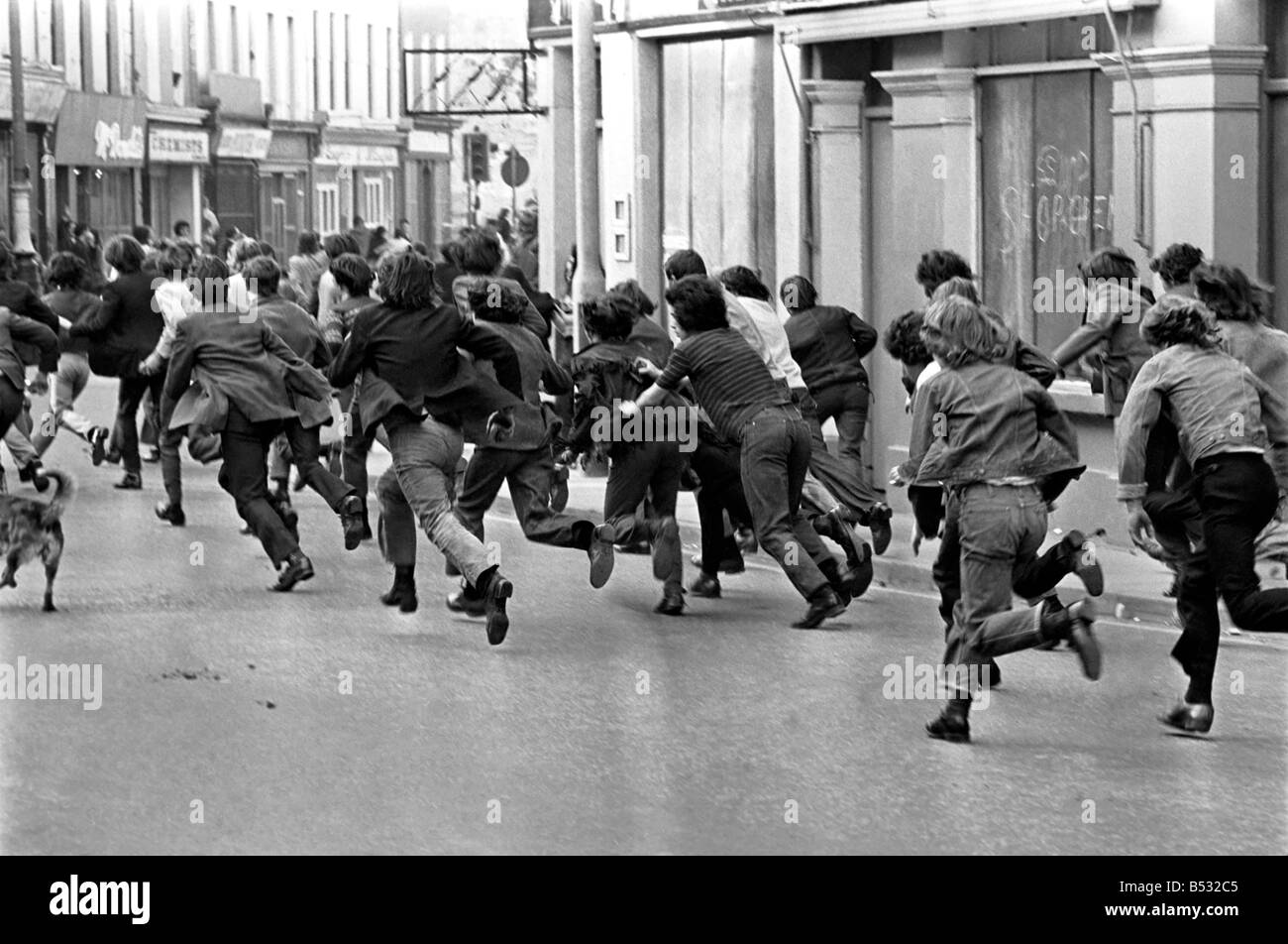 Northern Ireland Sept. 1971, Rioting in Londonderry where soldiers of ...