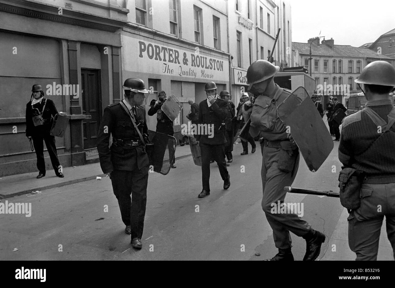 Northern Ireland Aug. 1969. Elements of the British Army are deployed ...