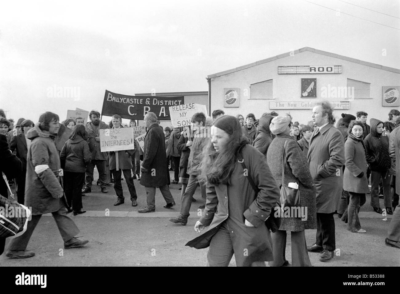 Miss Bernadette Devlin walks amongst marchers at Magilligan. March 1972 ...