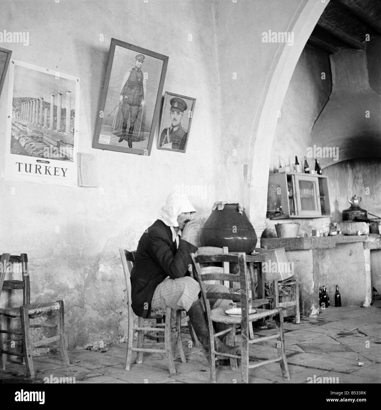 Turkish school children Black and White Stock Photos & Images - Alamy