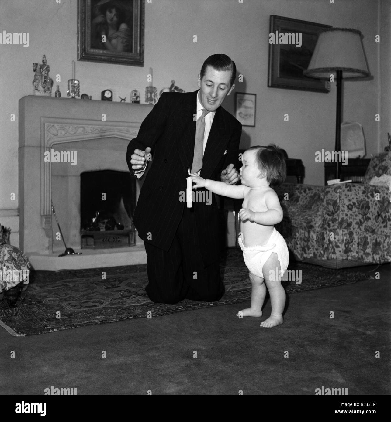 Baby nappy 1950s hi-res stock photography and images - Alamy