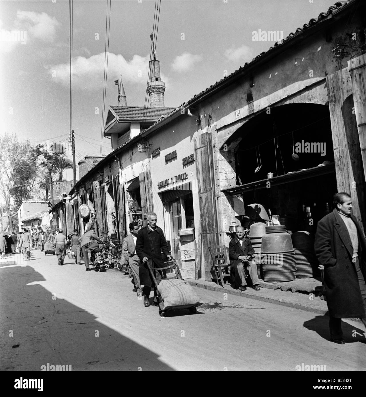 Busy street Black and White Stock Photos & Images - Alamy