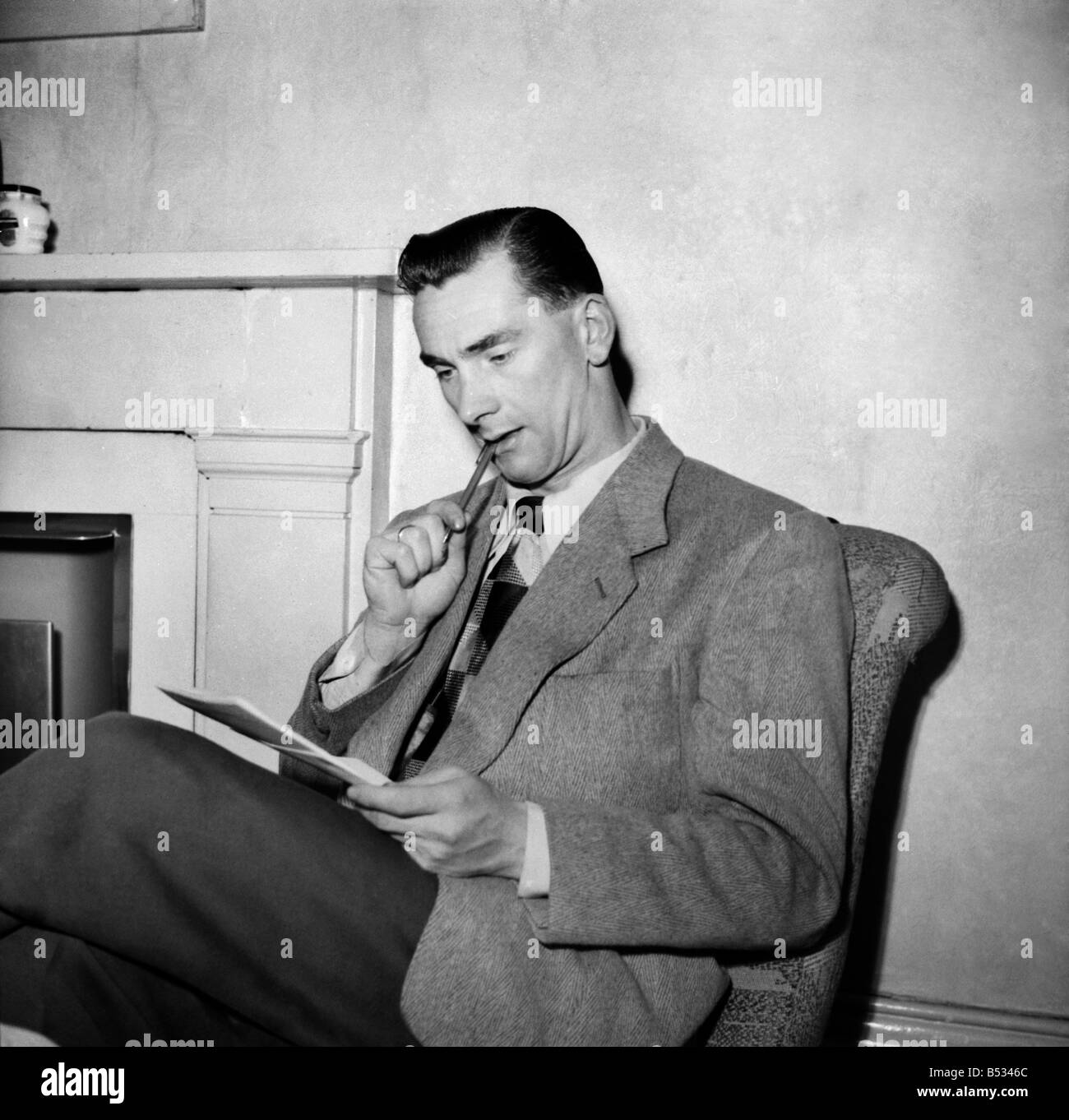 Jackie milburn 1950s hi-res stock photography and images - Alamy